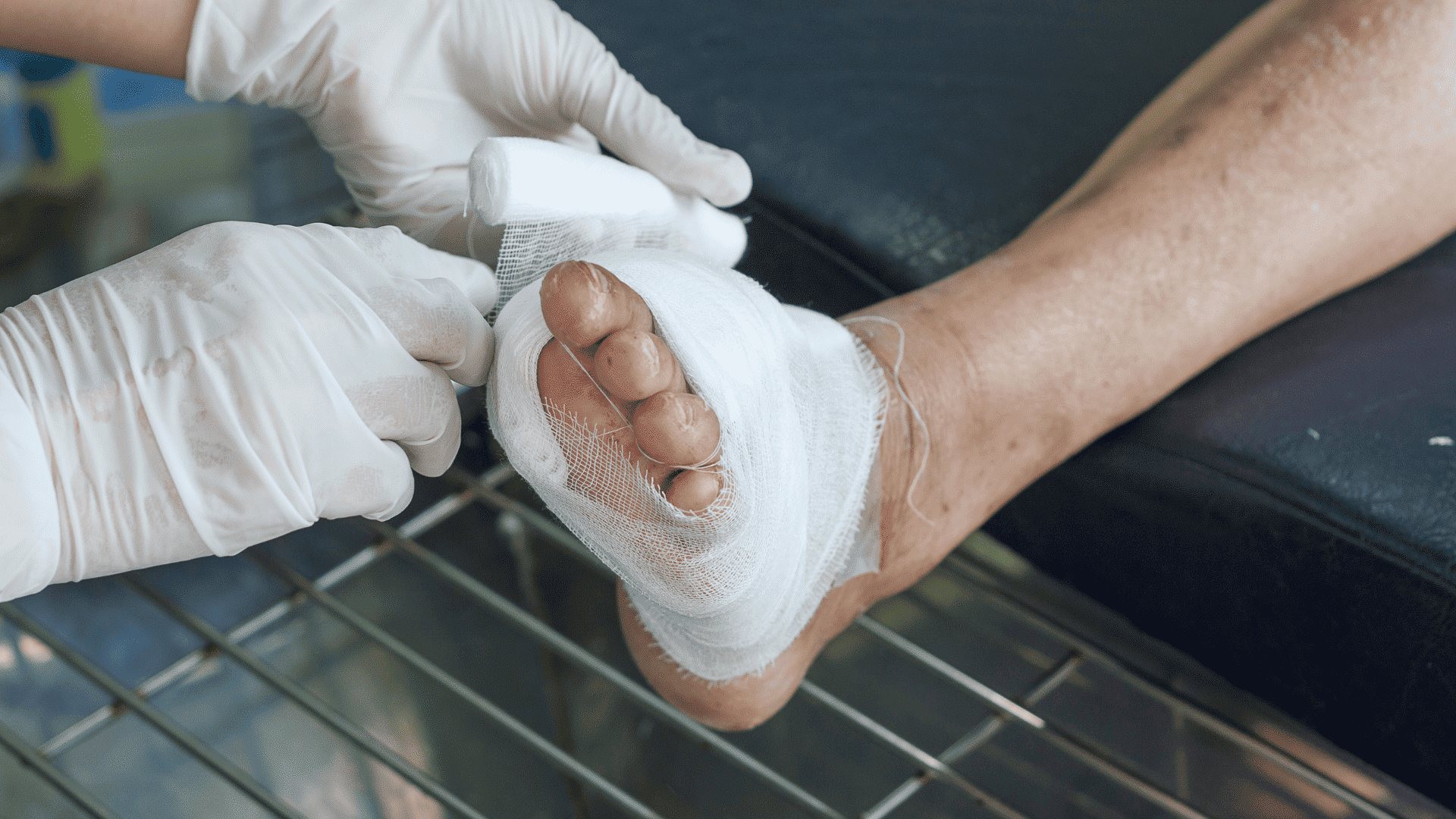 Early Stage Diabetic Foot Ulcers: Symptoms, Nutritional Tips, and ...